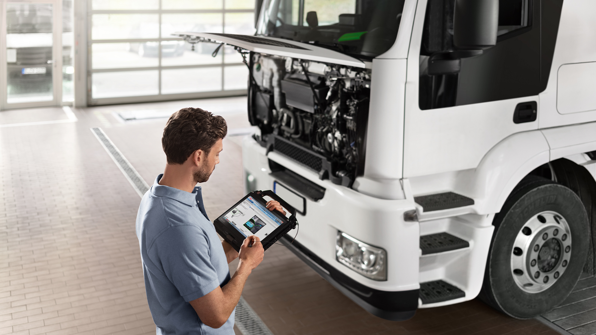 KTS 900 Truck